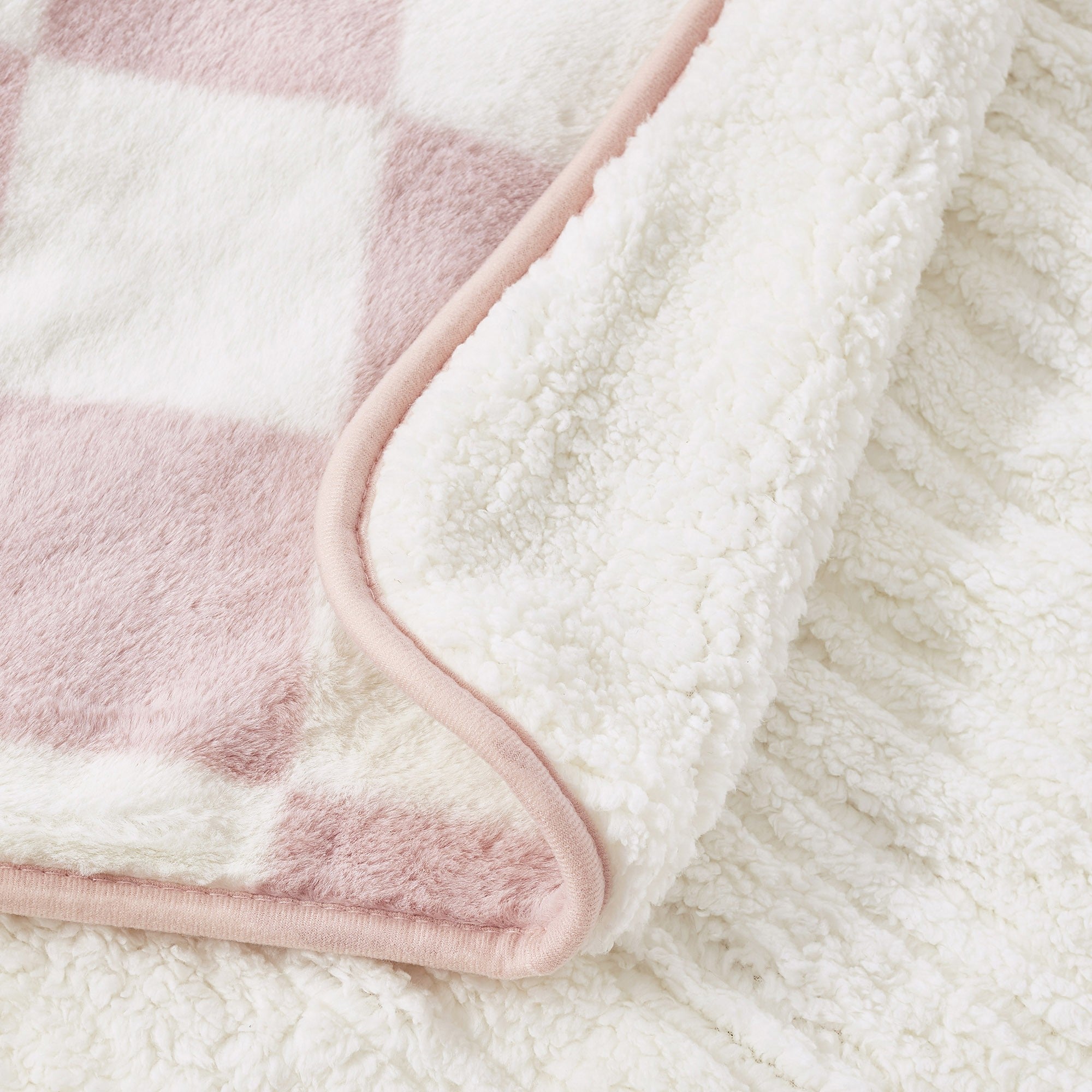 Ultra Soft Checkered Fleece Heated Throw Blanket | Reversible | Dreamaker